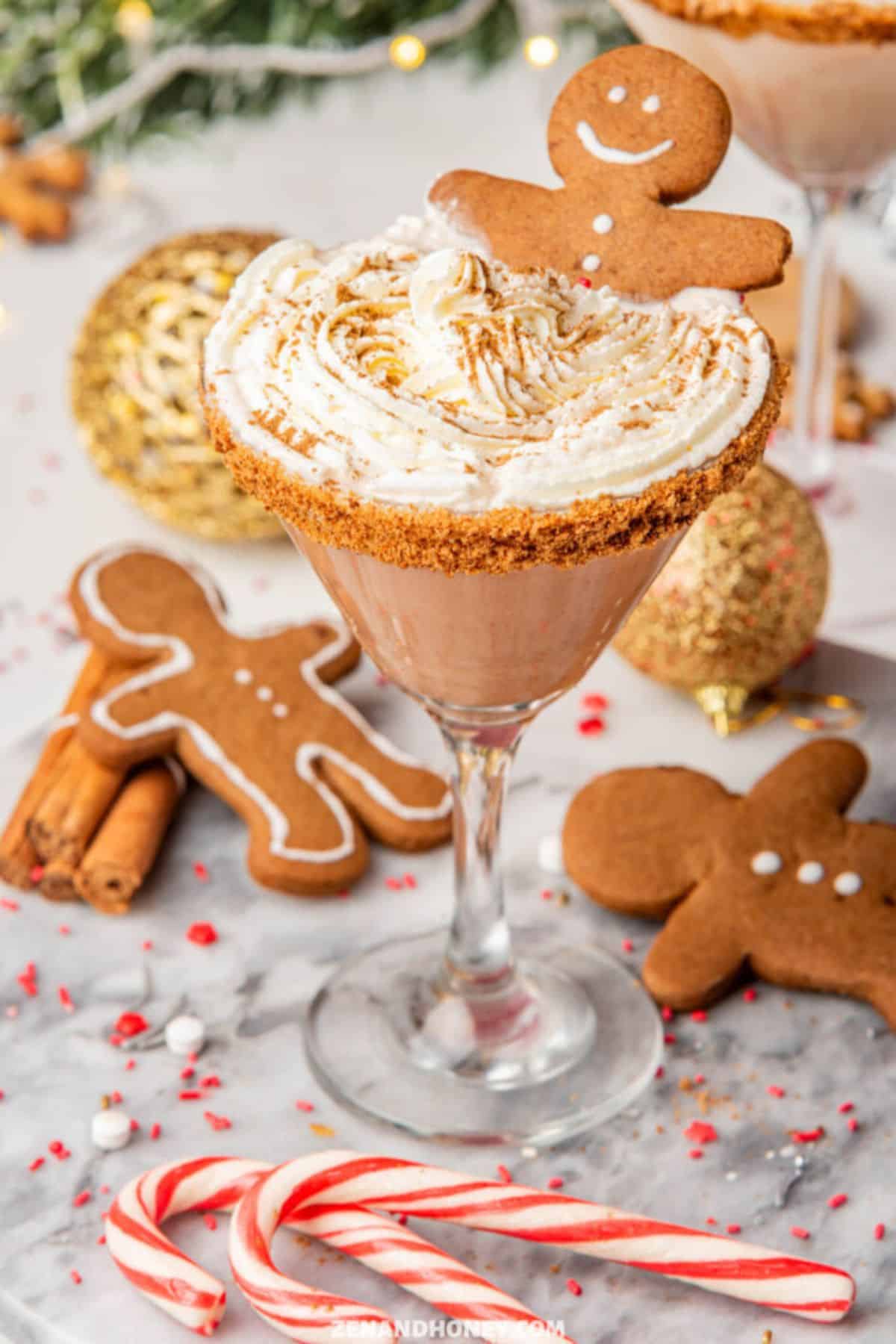 30 Festive Christmas Cocktails