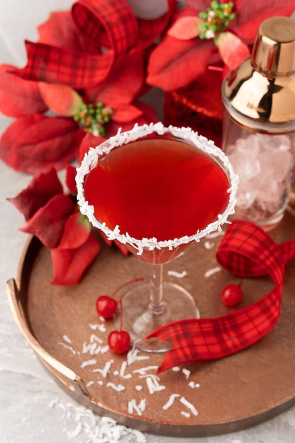 30 Festive Christmas Cocktails