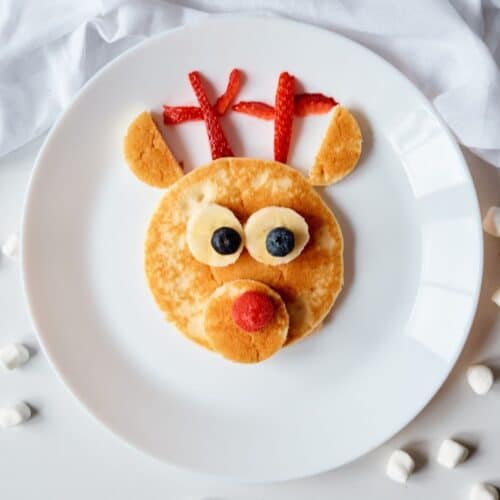 Reindeer Pancakes - Kids Will Love This Christmas Breakfast Idea!