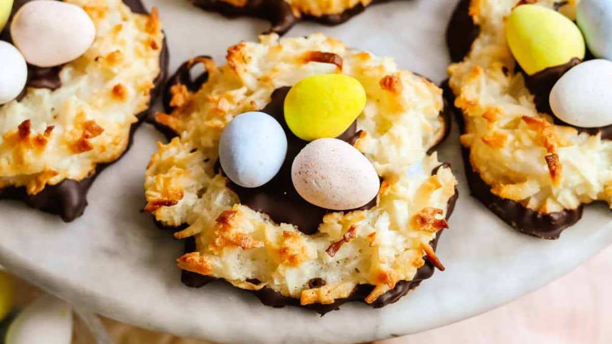 13 Cute Easter Cookies