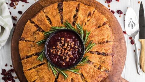 20 Clever Crescent Roll Recipes (Appetizers, Desserts, and Entrees)