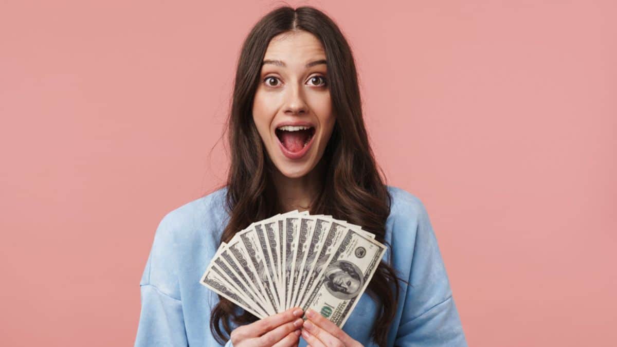 20 Unique Frugal Living Tips from Reddit to Save You a Fortune