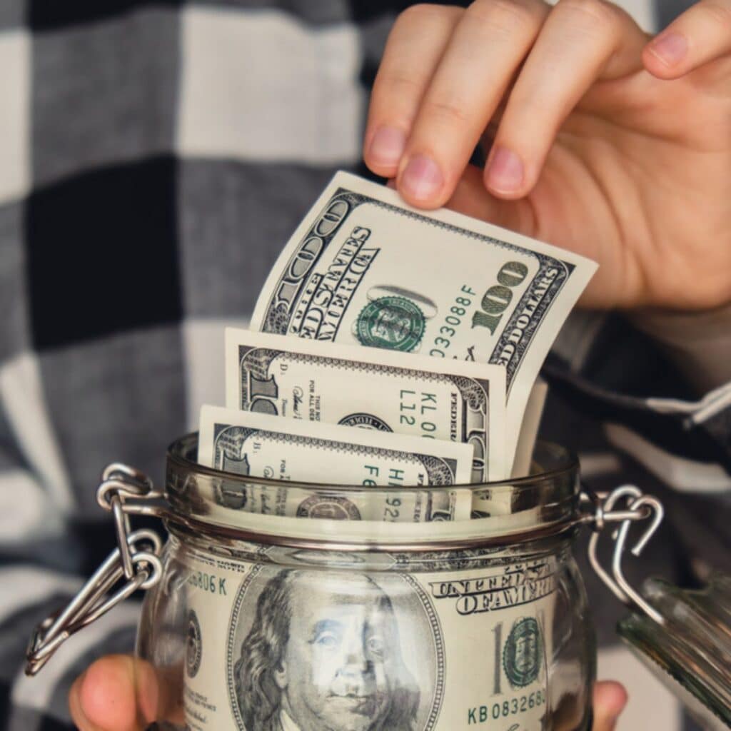 20 Unique Frugal Living Tips from Reddit to Save You a Fortune