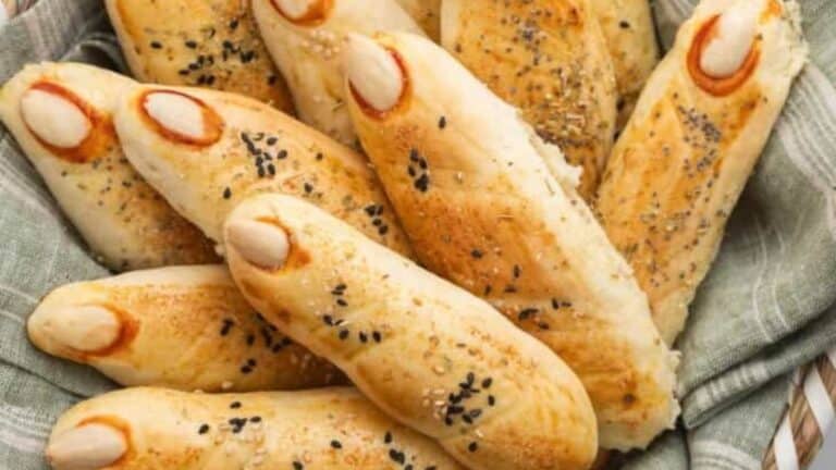 30 Halloween Appetizers That'll Make Your Party Spooktacular