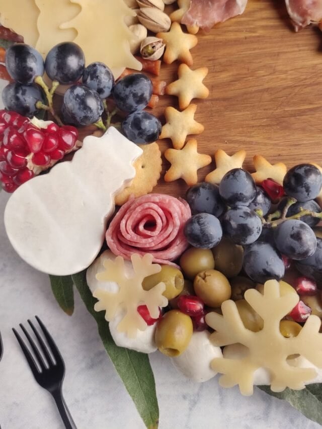 Christmas Wreath Charcuterie Board