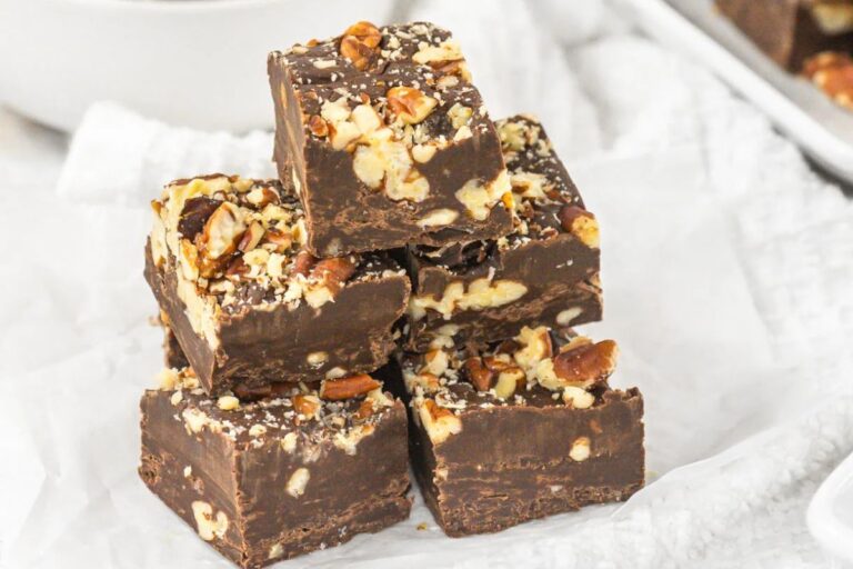 15 Cheap 3 ingredient fudge recipes for Christmas