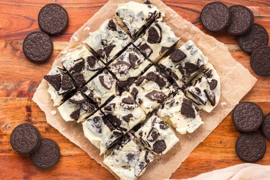 15 Cheap 3 ingredient fudge recipes for Christmas