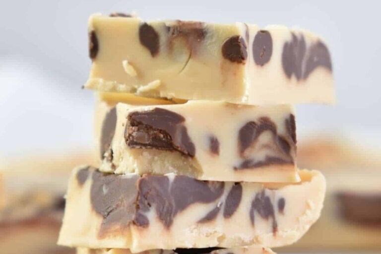 15 Cheap 3 ingredient fudge recipes for Christmas